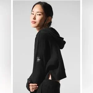ALO Yoga | Tops | Alo Yoga Muse Ribbed Cropped Black Hoodie Logo Sleeve ...